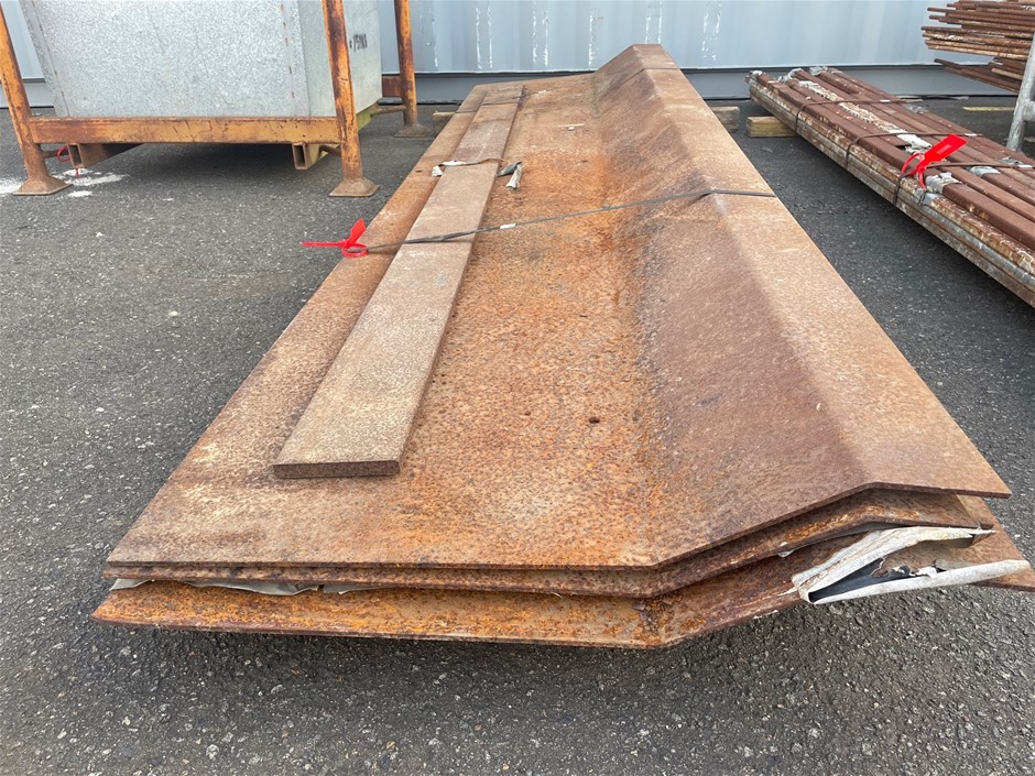 RMS F Type Barrier Steel Face Formwork Auction (0008-5050095) | Grays ...