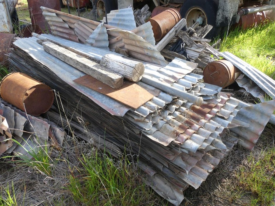 Large Quantity Of Roofing Ripple Iron Auction (0118-5049864) | Grays ...