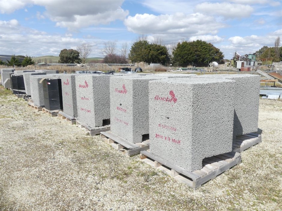 Qty 32 x Rocla Unused Mass Bloc Instant Wall System Blocks Auction ...