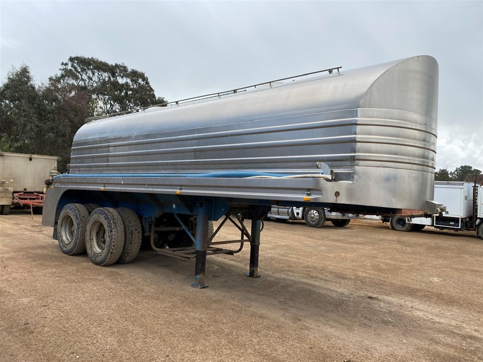 1966 Byford Water Tanker Tandem Tanker Trailer Auction (0005-3023473 ...