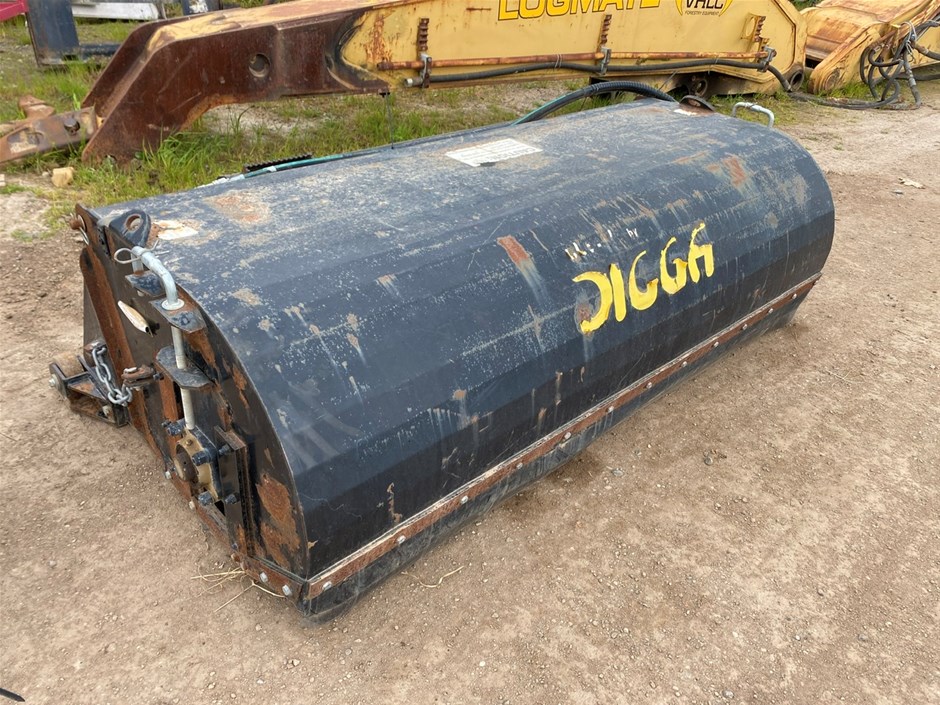 Digga BR-000418 Broom Attachment Auction (0034-3025277) | Grays Australia