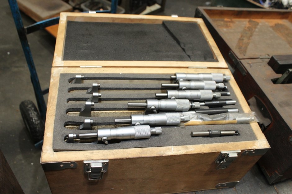 Mitutoyo Set of 6x Metric Outside Micrometer in Case Auction (0023 ...