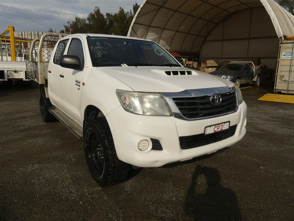 2012 Toyota Hilux SR Manual 4x4 Dual Cab Ute Auction (0002-5050094 ...