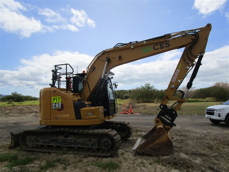 Trucks, Earthmoving, Vehicles, Plant & Equipment