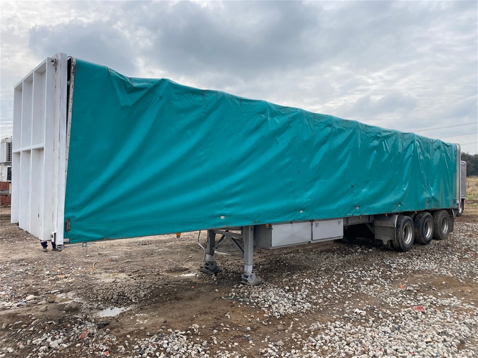 1995 Haulmark Tri-Axle Prairie Trailer Auction (0002-5050410) | Grays ...