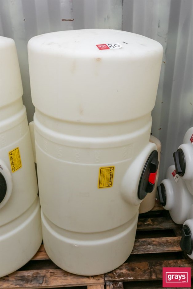 Rapidspray Unused 300Lt Agricultural Poly Tank Auction (0080-5050078 ...