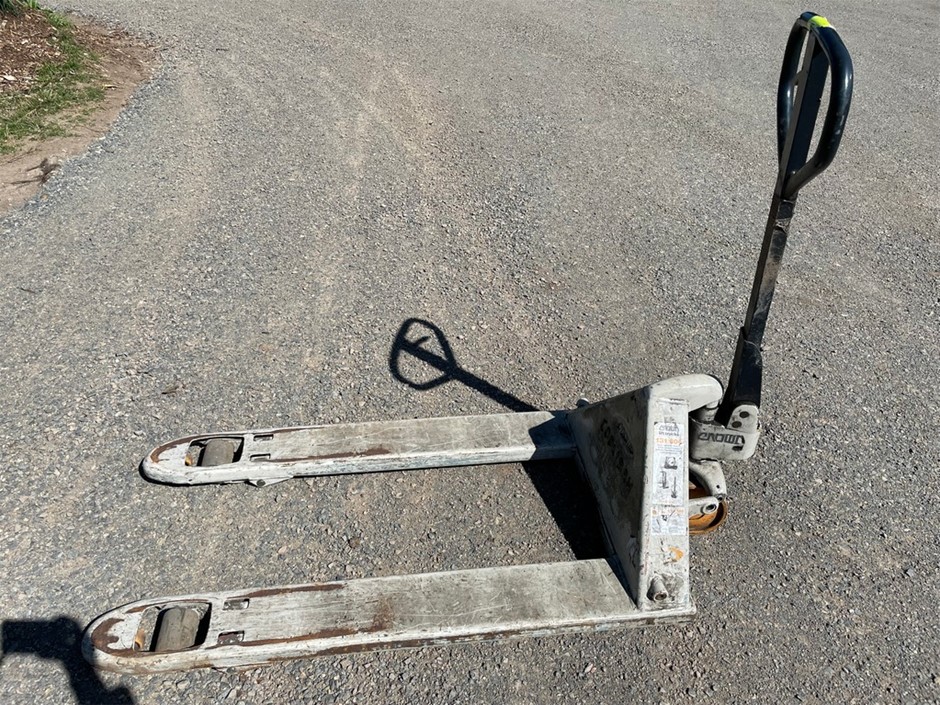 CROWN Pallet Jack Auction (0161-5050420) | Grays Australia