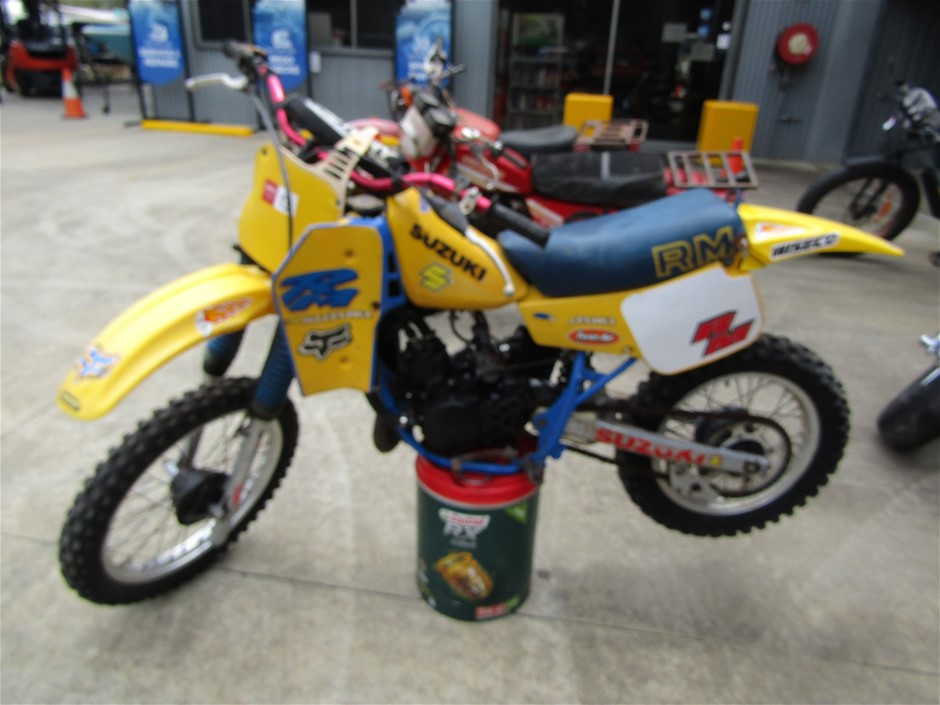 Suzuki RM80 Motocross Bike Auction (0013-5050548) | Grays Australia
