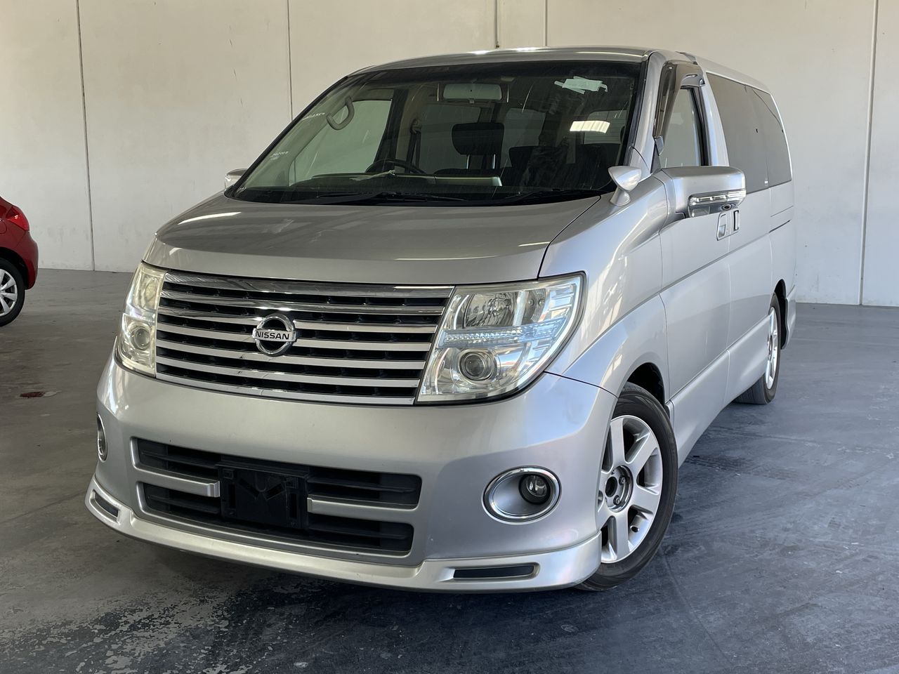 2007 Nissan ELGRAND Automatic 7 Seats Van Auction (0001-20070675 ...