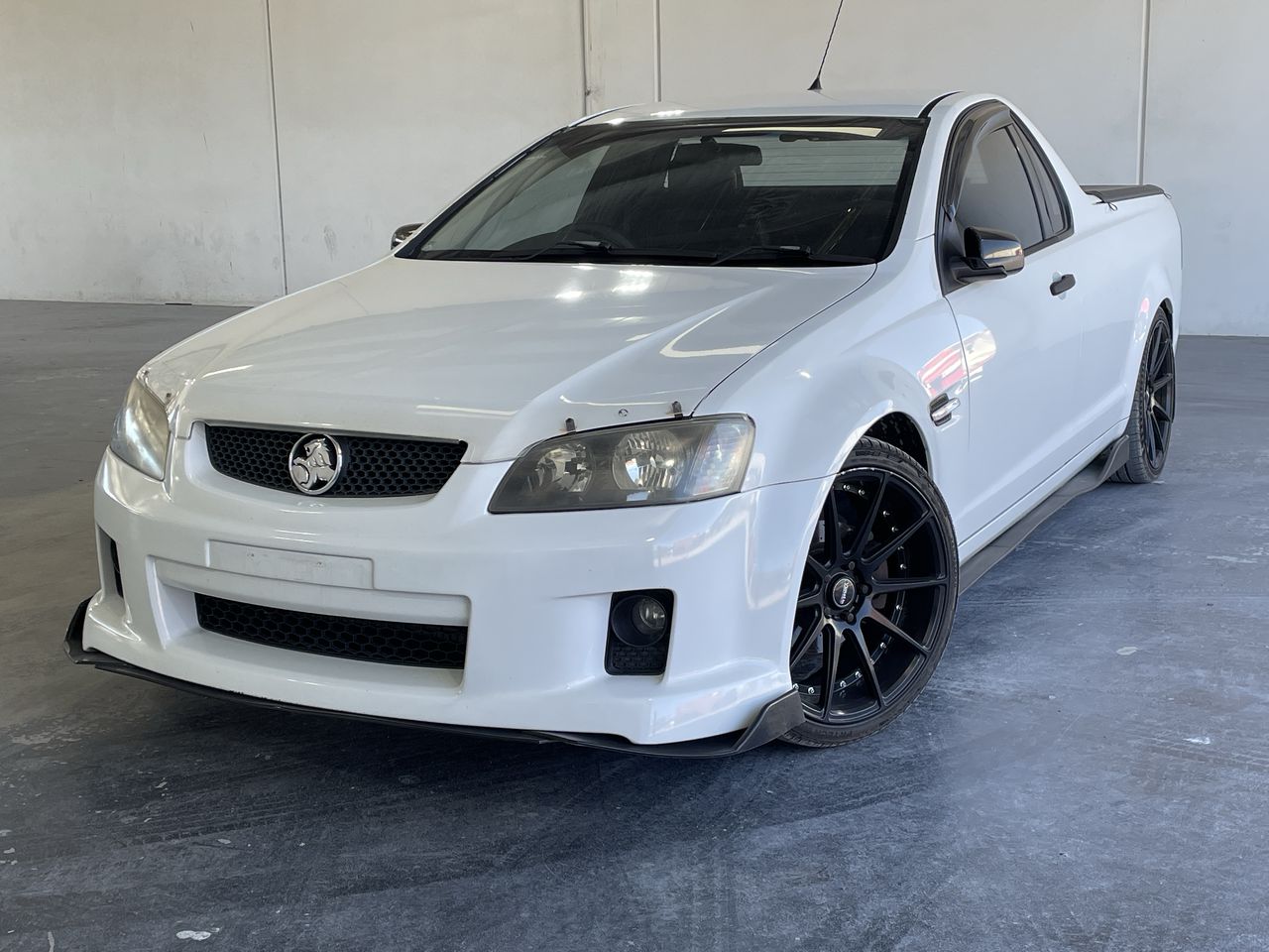 2008 Holden Commodore Omega VE Automatic Ute Auction (0001-20066549 ...