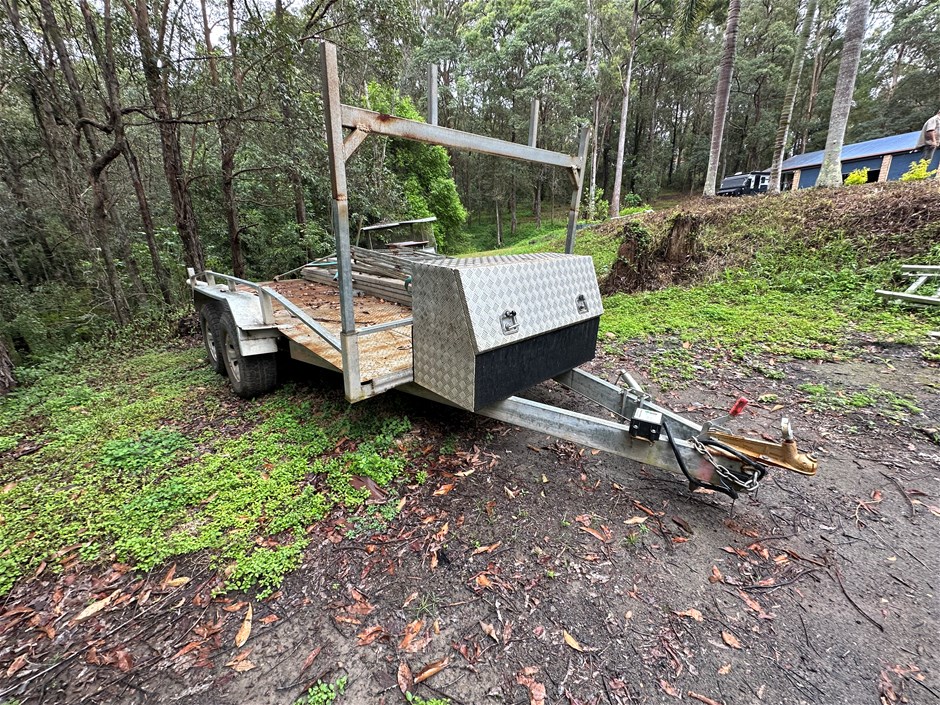2021 Brown Car Trailers Tandem Axle Trailer Auction (0082-7040949 ...