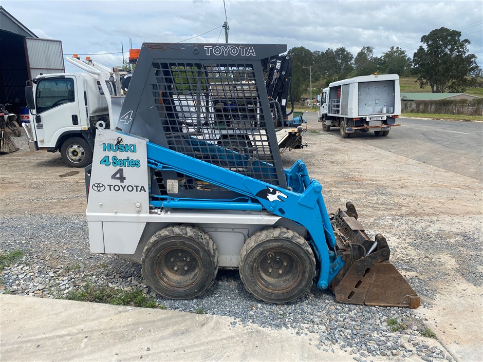 2010 Toyota Huski 4 Series Skid Steer Loader (Wheeled) Auction (0048 ...