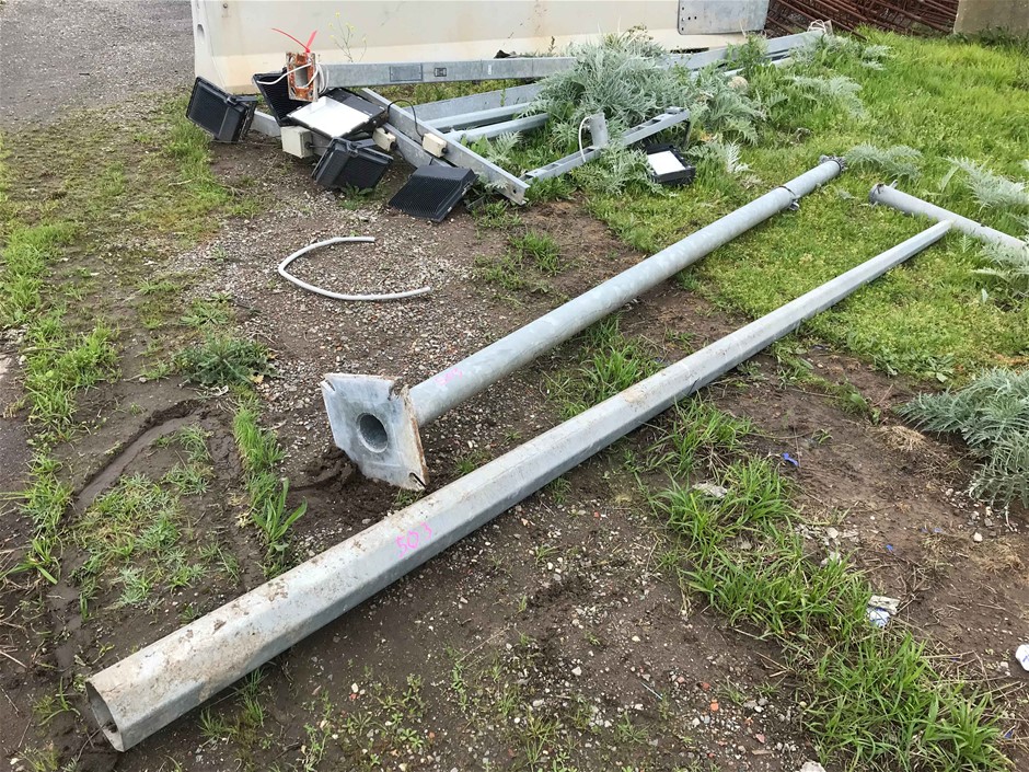 6x Assorted Galvanised Steel Service Poles Auction (0503-3023701 ...