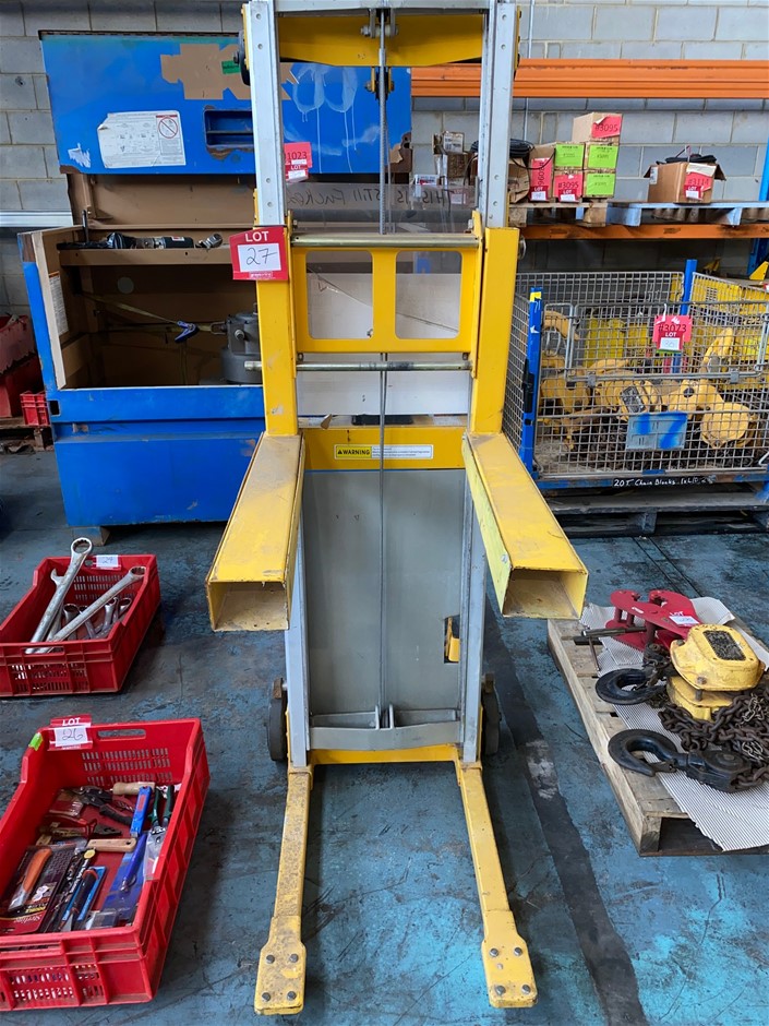Acrow Utility Lift, Max Load 181kg Auction (0027-3023724) | Grays Australia
