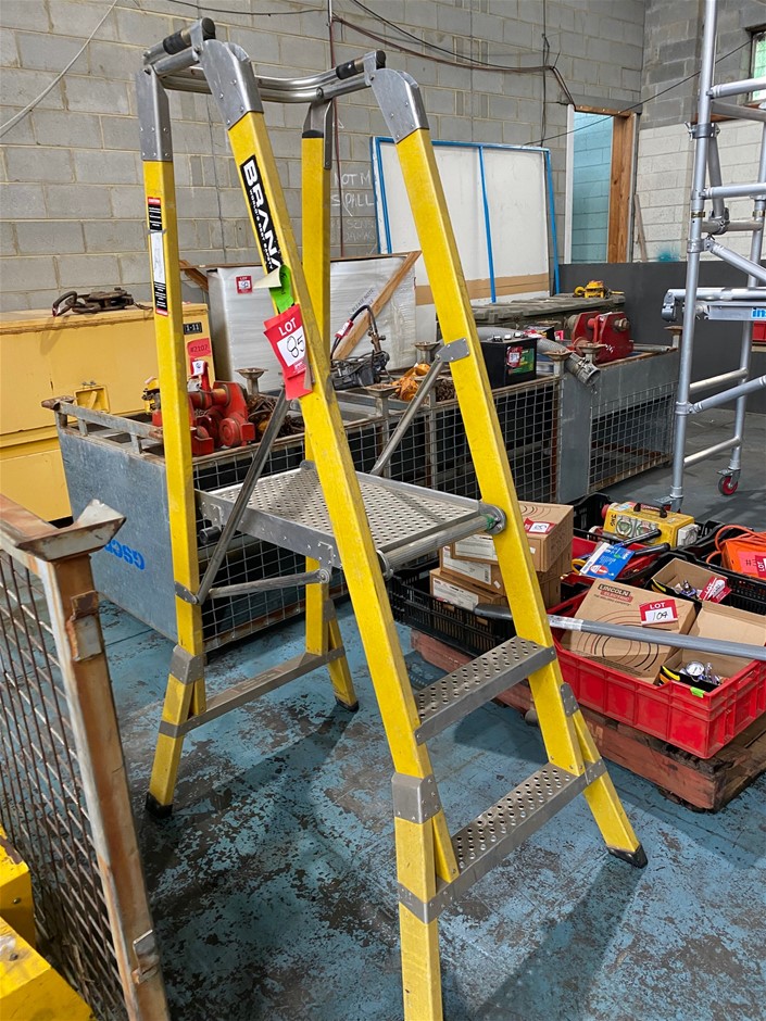 Branach FPL 0.9 Meter Fiberglass Platform Ladder Auction (0085-3023724 ...