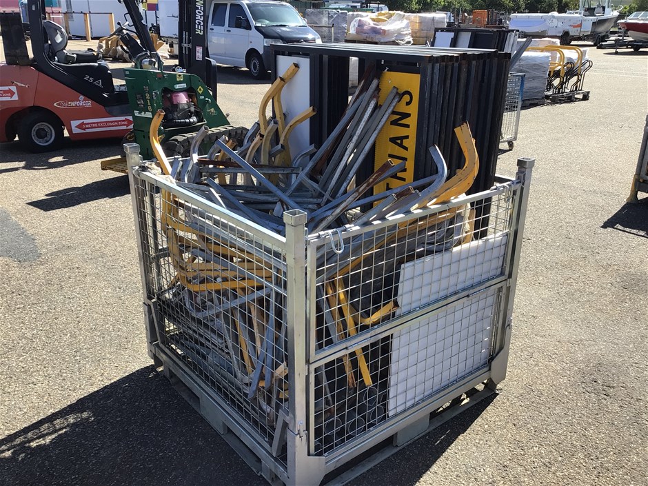 Stillage qty road signs and stands Auction (0311-7042323) | Grays Australia