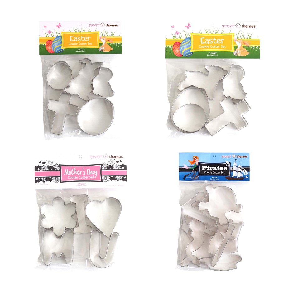 48 Packs of Assorted Cookie Cutters Auction (0004-2186812) | Grays ...