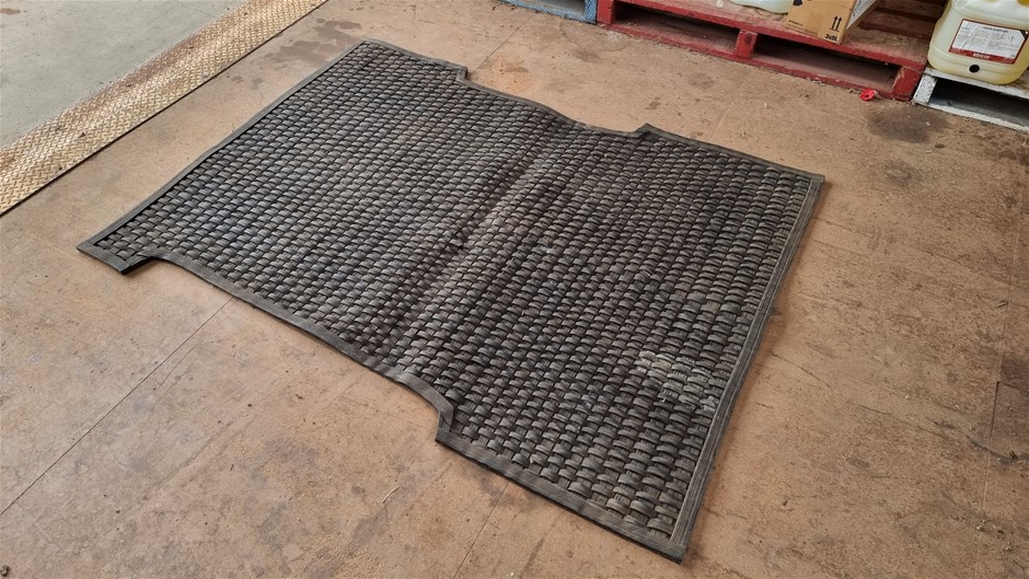 Woven Rubber (Recycled Tyre) Ute Mat (02) Auction (0081-3023742 ...