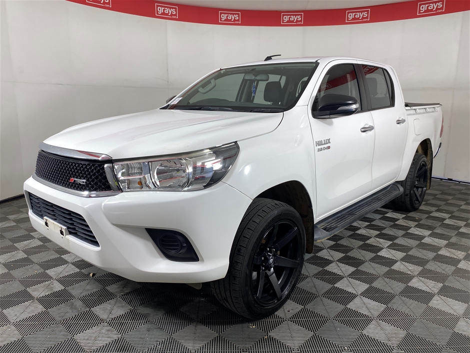 2016 Toyota Hilux 4X2 SR Hi Rider GUN136R Turbo Diesel Manual Dual Cab ...