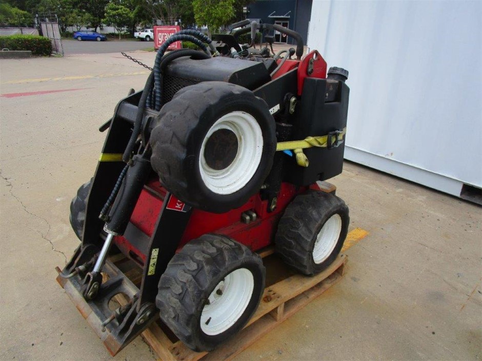 Toro Dingo 320-D Auction (0004-7042408) | Grays Australia