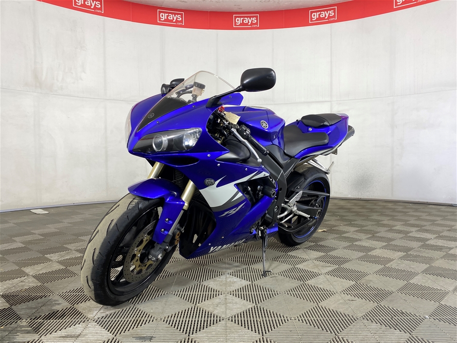Yamaha R1 Manual Motorbike Auction (0001-10052671) | Grays Australia
