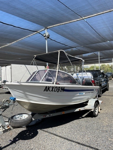 2005 QUINTREX 420 ESTUARY ANGLER Auction (0001-10081189) | Grays Australia