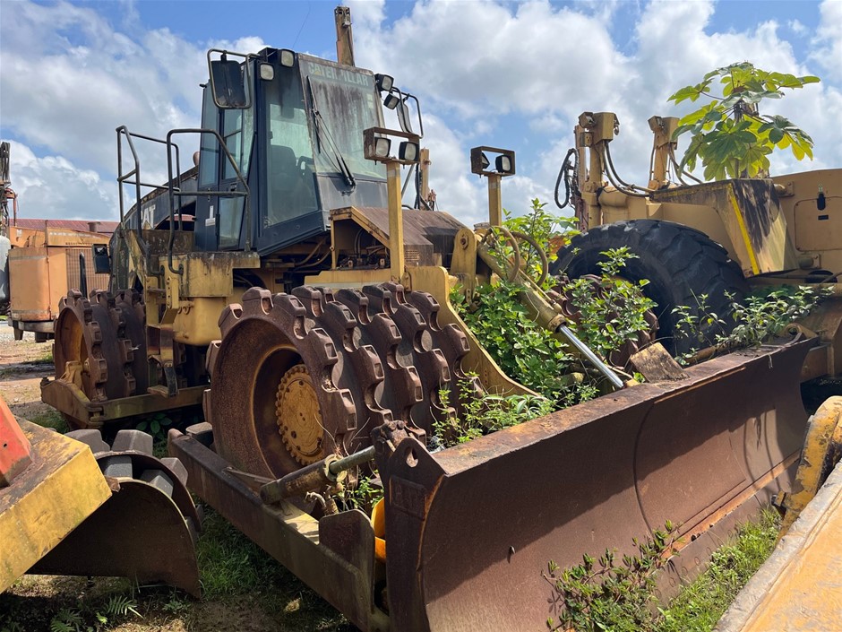 2001 Caterpillar 825G Compactor with Dozer Blade (WC2003) Auction (0006 ...