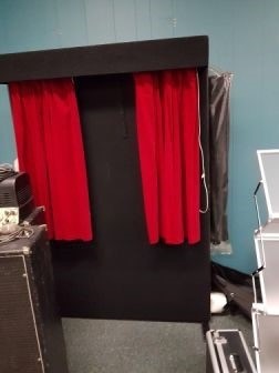 1x Plaque Unveiling Stand Auction (0383-3023903) | Grays Australia