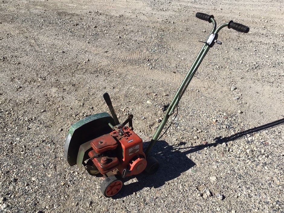 Scott Bonner Lawn Edger Auction (0139-3022838) | Grays Australia