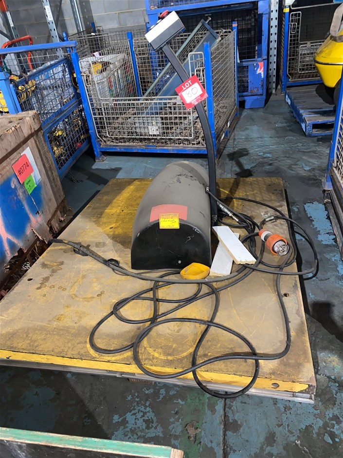 Hymo Scissor Lift Table Low Profile 1000k, HY1001 Auction (0080-3023939 ...
