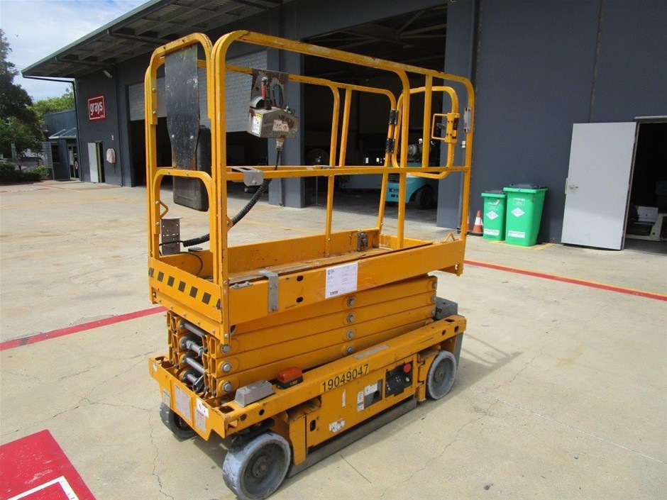 2017 Haulotte Optimum 8AC Scissor Lift Auction (0001-7042513) | Grays ...
