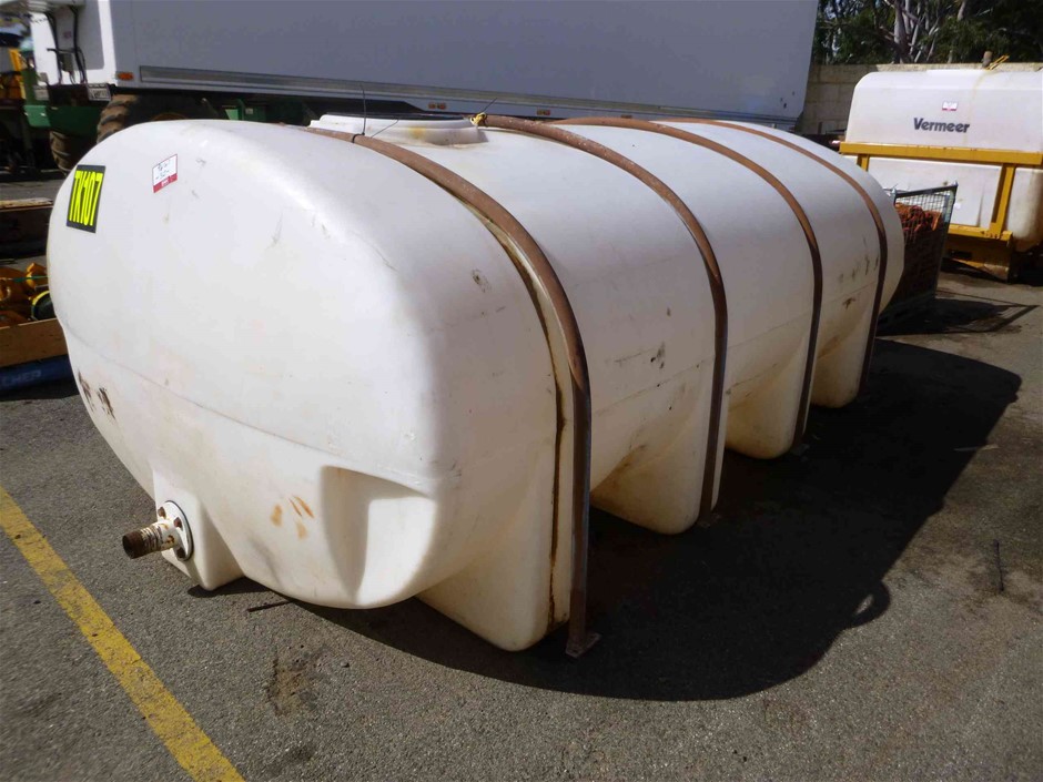 2000L Water Tank Auction (0050-9036953) | Grays Australia