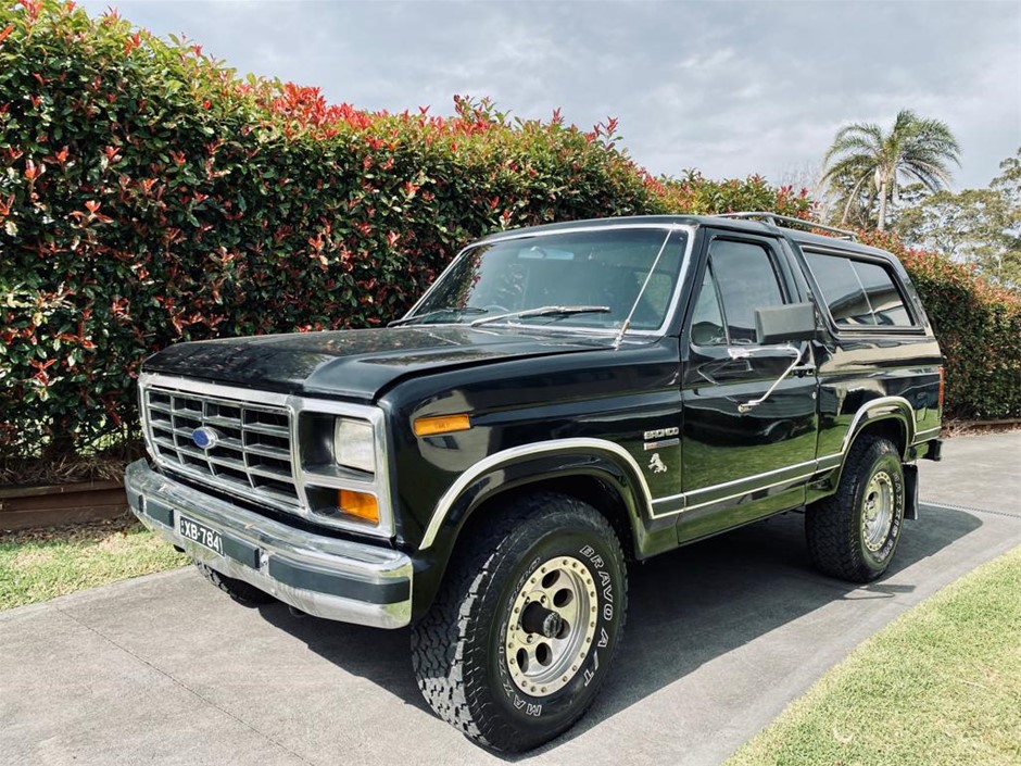 Ford Bronco 1982