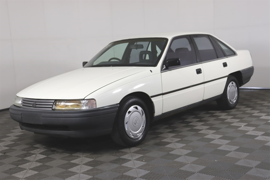 1989 Holden Commodore Automatic Sedan