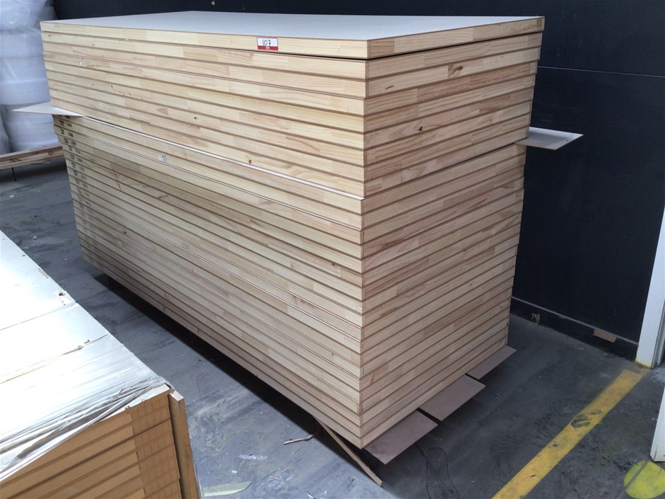 28 x MDF Fire Rated Doors Auction (0107-3023817) | Grays Australia