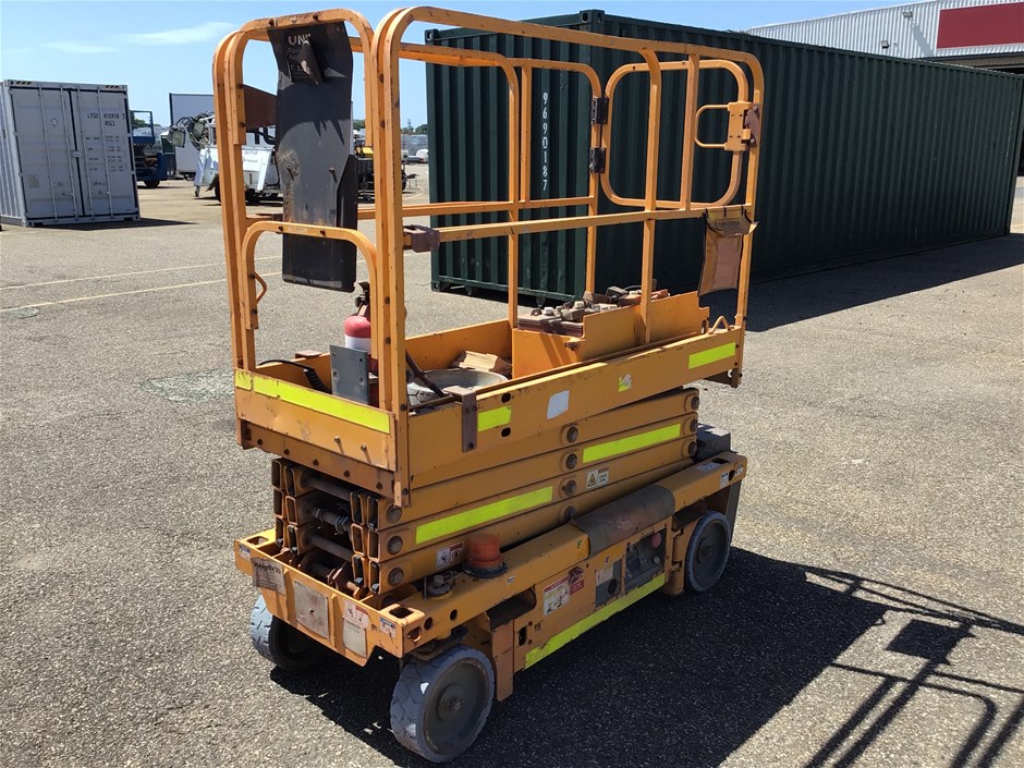 2017 Haulotte Optimum 8 AC Scissor Lift Auction (0002-7043769) | Grays ...