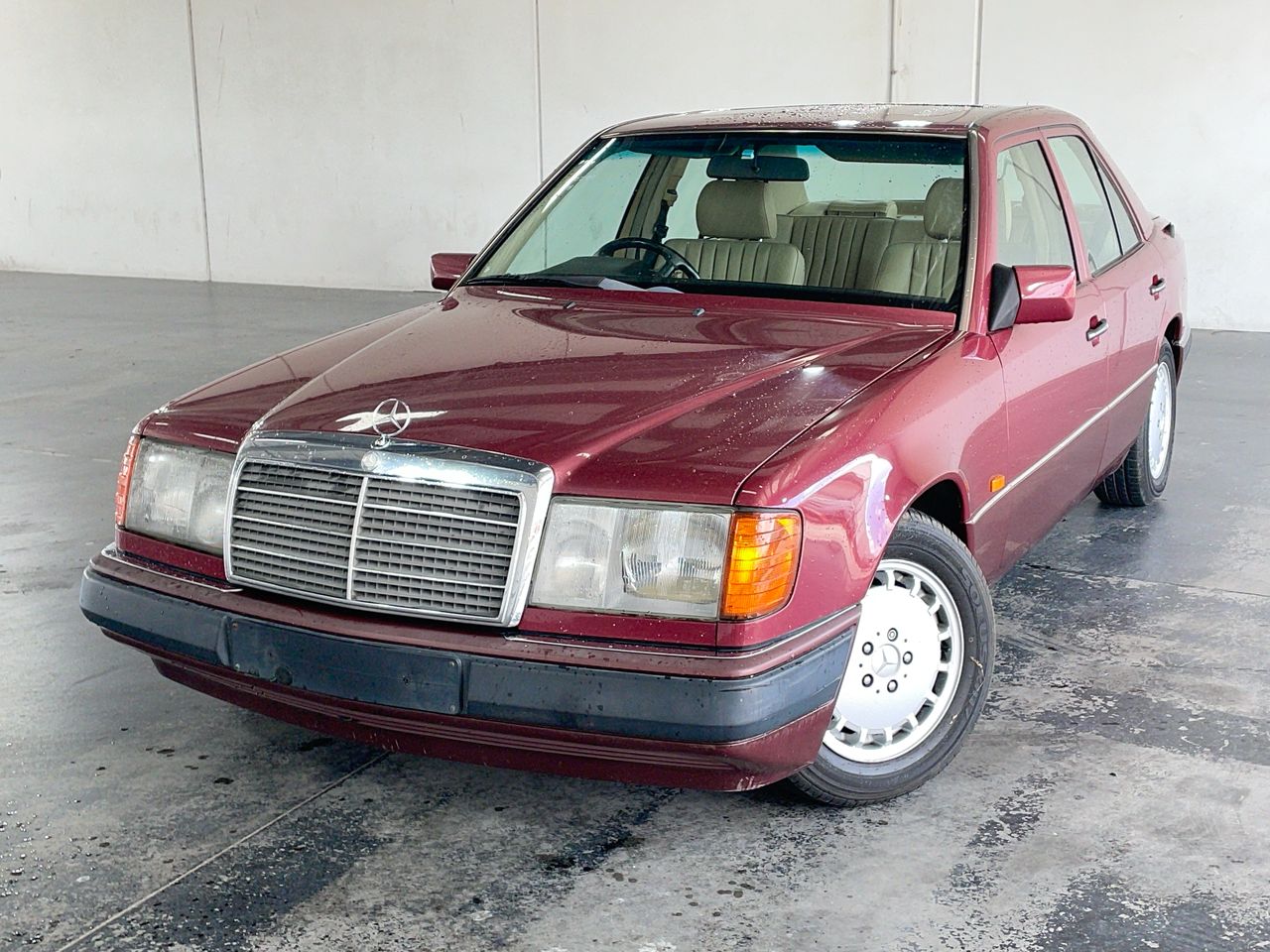 1992 Mercedes Benz 300e AUTOMATIC Sedan Auction (0001-20068860) | Grays ...