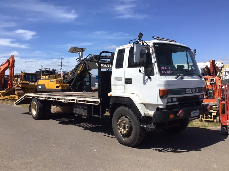 Unreserved 1995 Isuzu FVR 900 (4 x 2) Beavertail Truck
