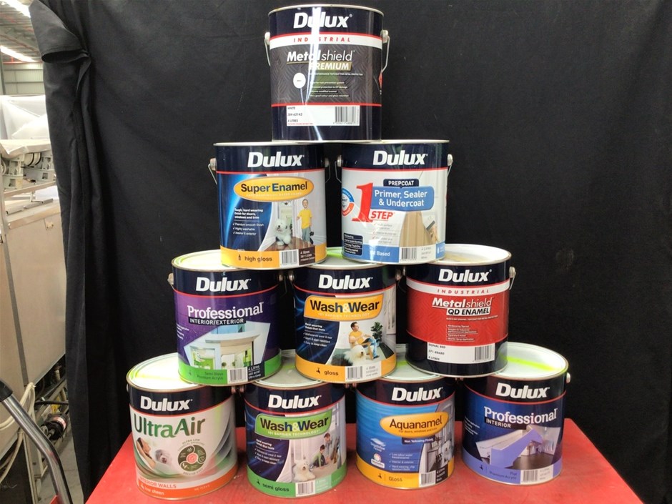 39 x Assorted 4 Litre Tins of Dulux Paint Auction (0003-3024239 ...