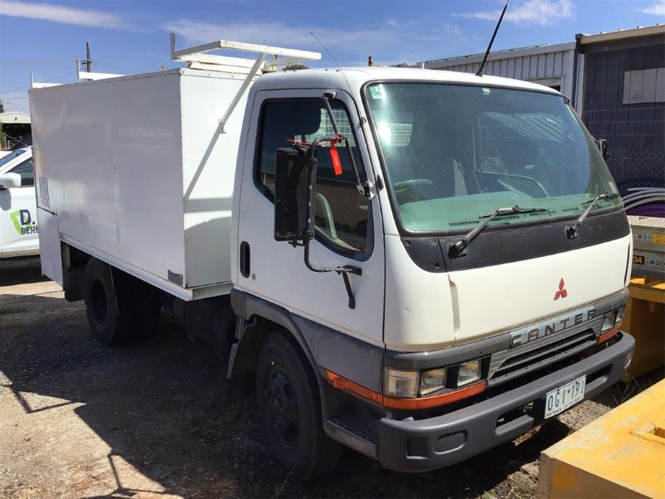 1997 Mitsubishi Canter 2.0 4 x 2 Tray Body Truck Auction (0002-3024310 ...