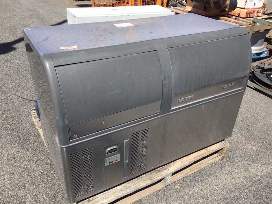 Scotsman EC206 Ice Machine and Metal Cabinet Auction (0067-9038147 ...