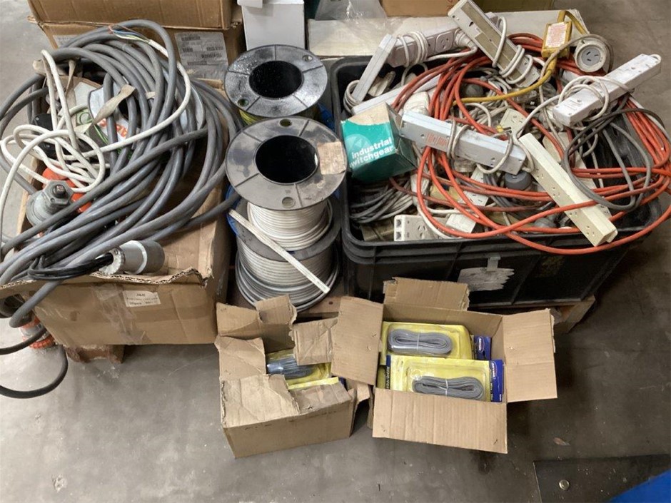A Quantity of Assorted Electrical Cables Auction (0239-3024371) | Grays ...
