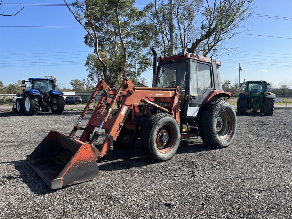 Case 3230 Tractor Auction (0017-5051536) | Grays Australia