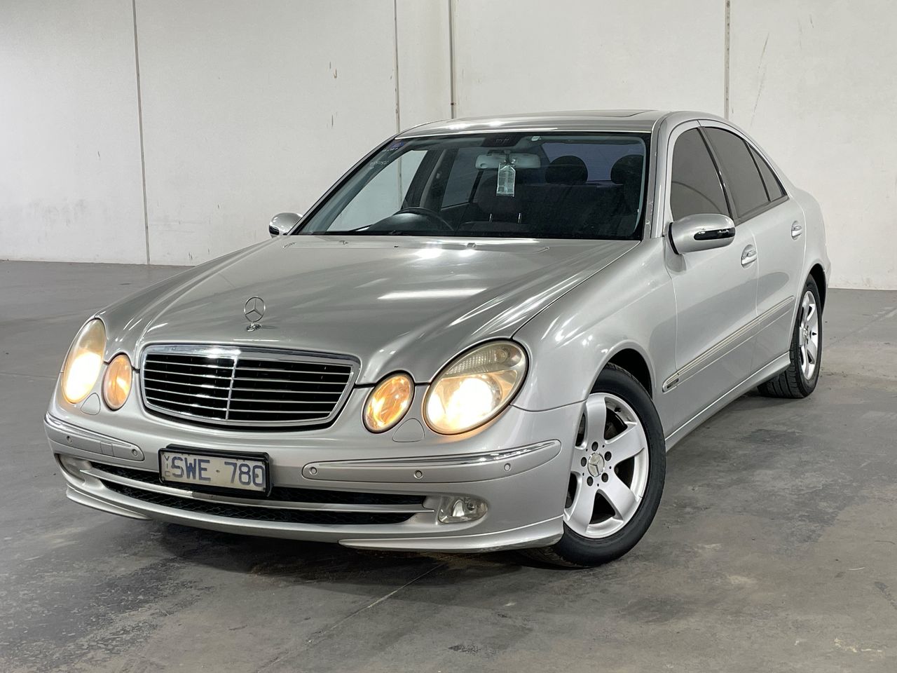 2004 Mercedes Benz E240 Avantgarde W211 Automatic Sedan Auction (0001-20072053) | Grays Australia