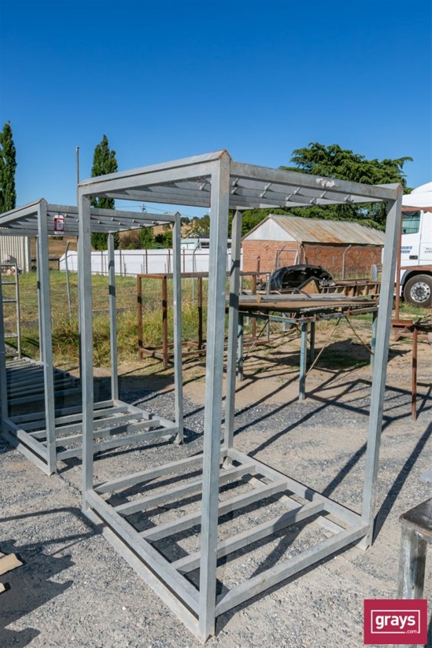 Assorted Stackable Meat Work Stillages Auction (0637-5051633) | Grays ...