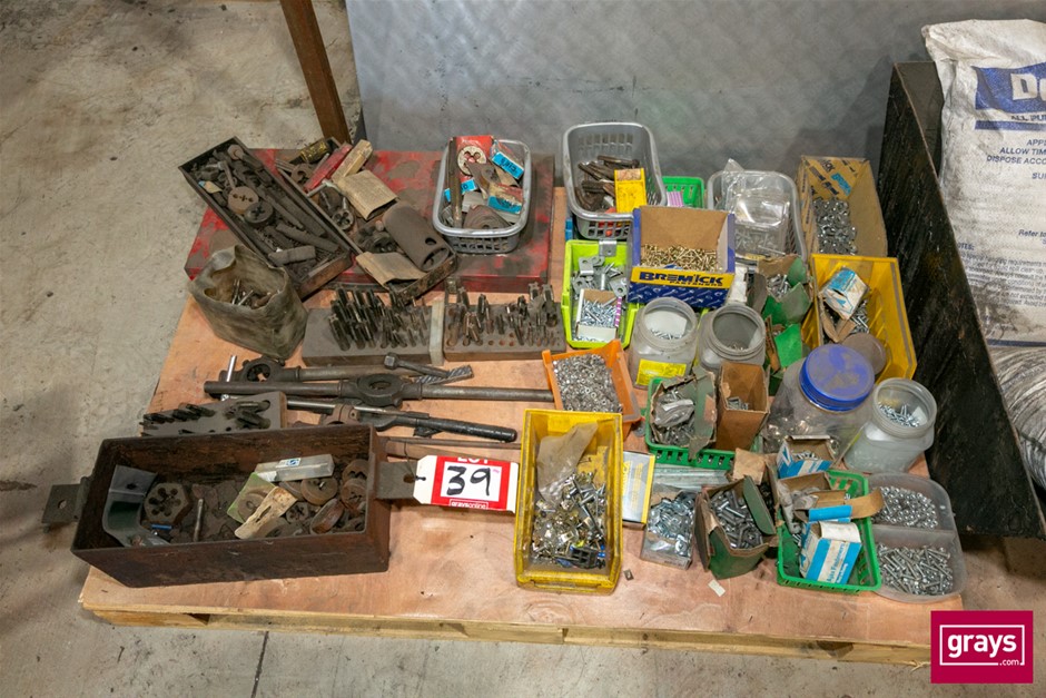 Pallet of Assorted Workshop sundries Auction (0039-5051584) | Grays ...