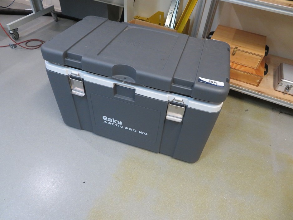 Eski Arctic Pro 120 Auction (2095-3024418) | Grays Australia
