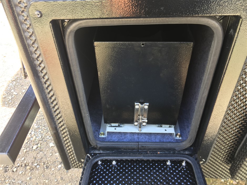 2022 ARMOR A135 HYBRID OFF ROAD CARAVAN Auction | GraysOnline Australia