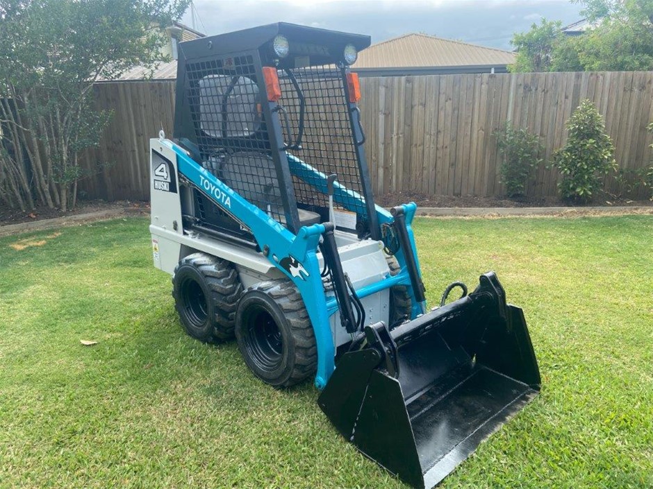 Toyota Huski 4SDK4 Skid Steer Loader Auction (0001-7043444) | Grays ...