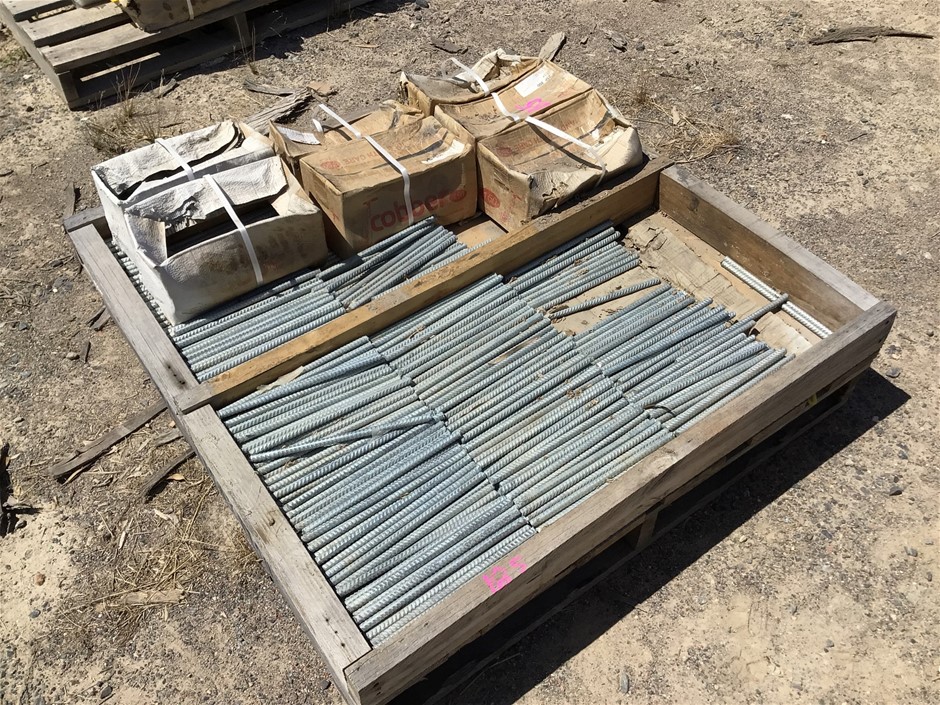 Pallet of 300mm Galvanised Steel Pin Auction (0185-3024634) | Grays ...
